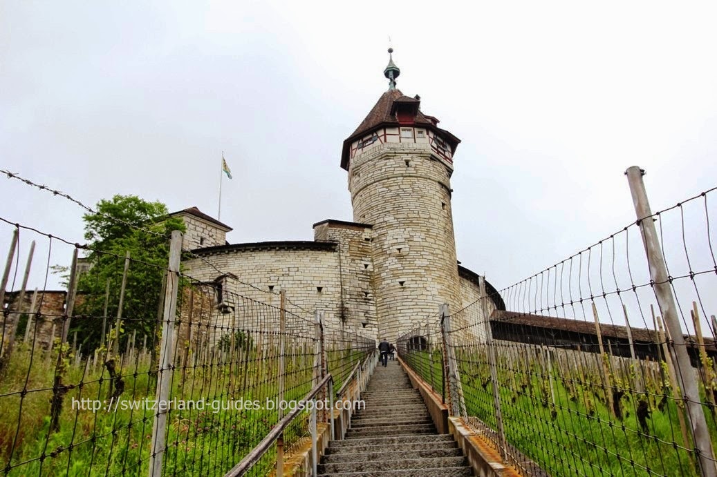 ป้อมมูนอท (Munot)