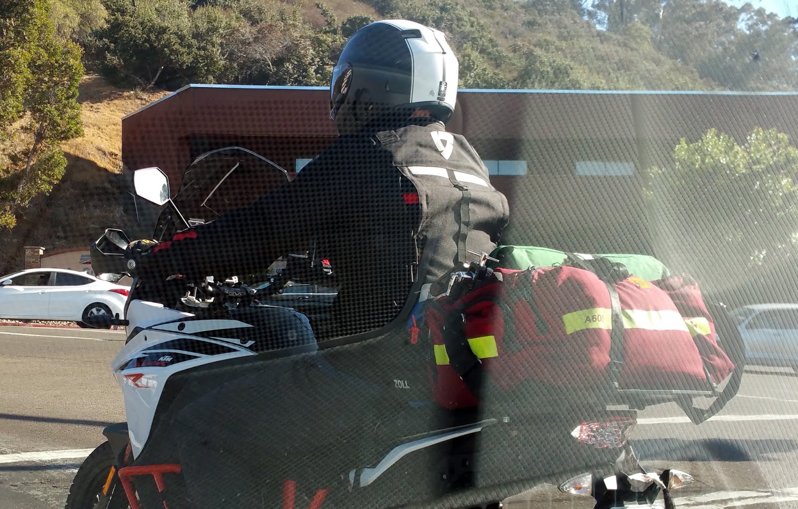 Just A Car Guy: Motorcycle EMT? They've got the 1st aid bags, and O2 ...