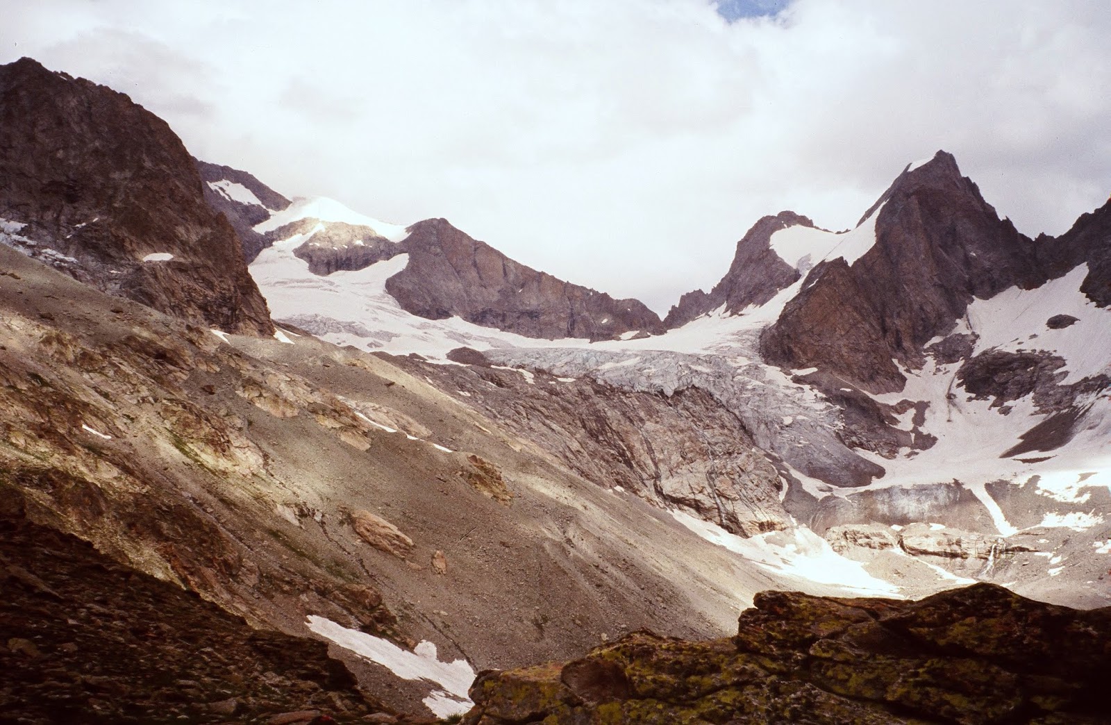 El sueño de la ruta del lobo: Le Rateau Est (3800 m) vía normal arista ...