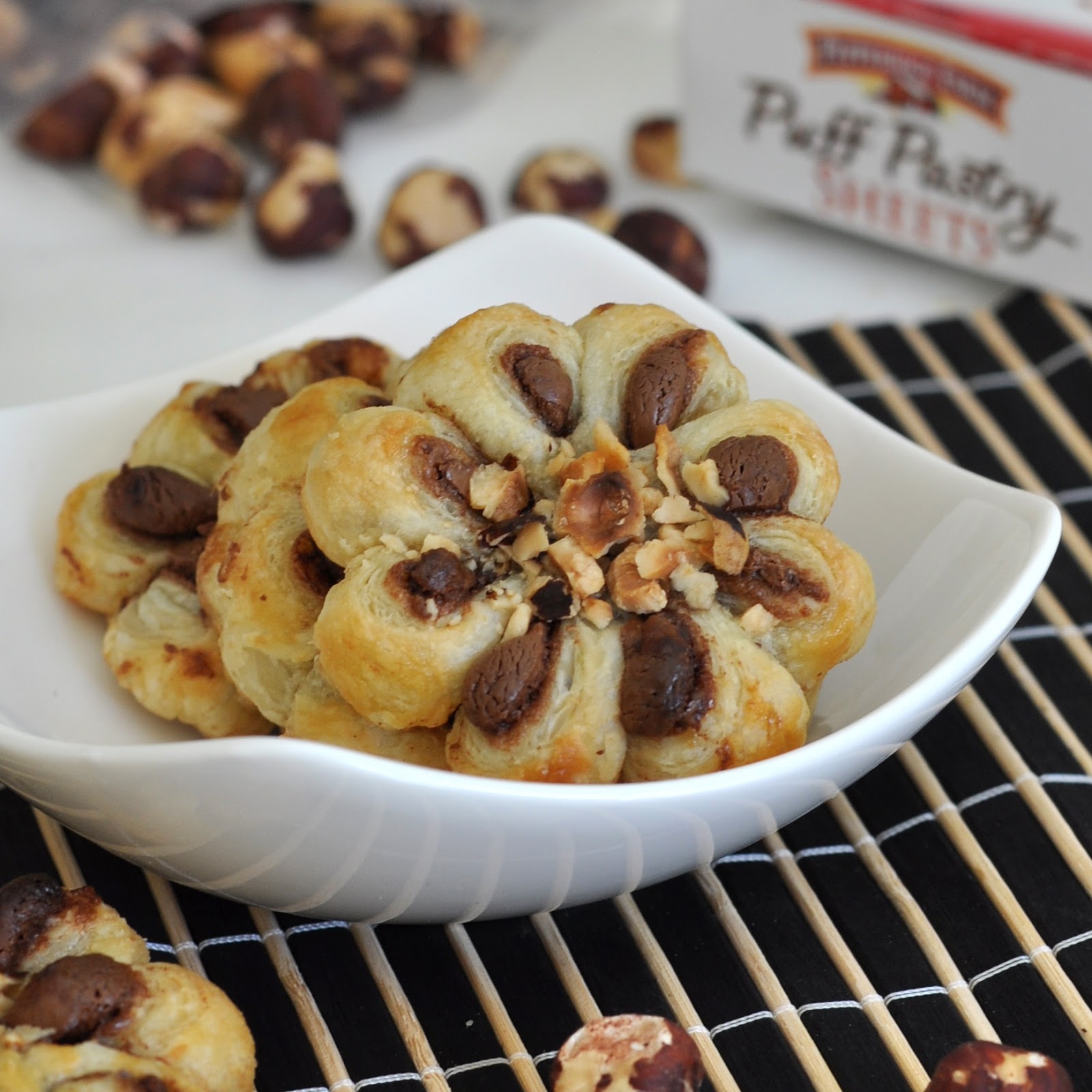 Cooking with Manuela: Puff Pastry Hazelnut Chocolate Flowers