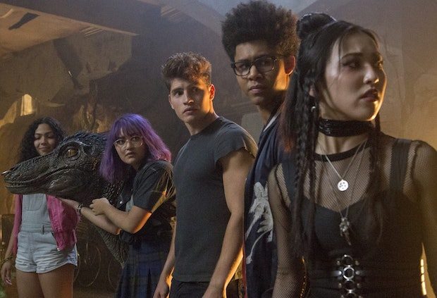 New Trailer For 'Runaways' Season 3, Oh Yeah, And The Series Is ...