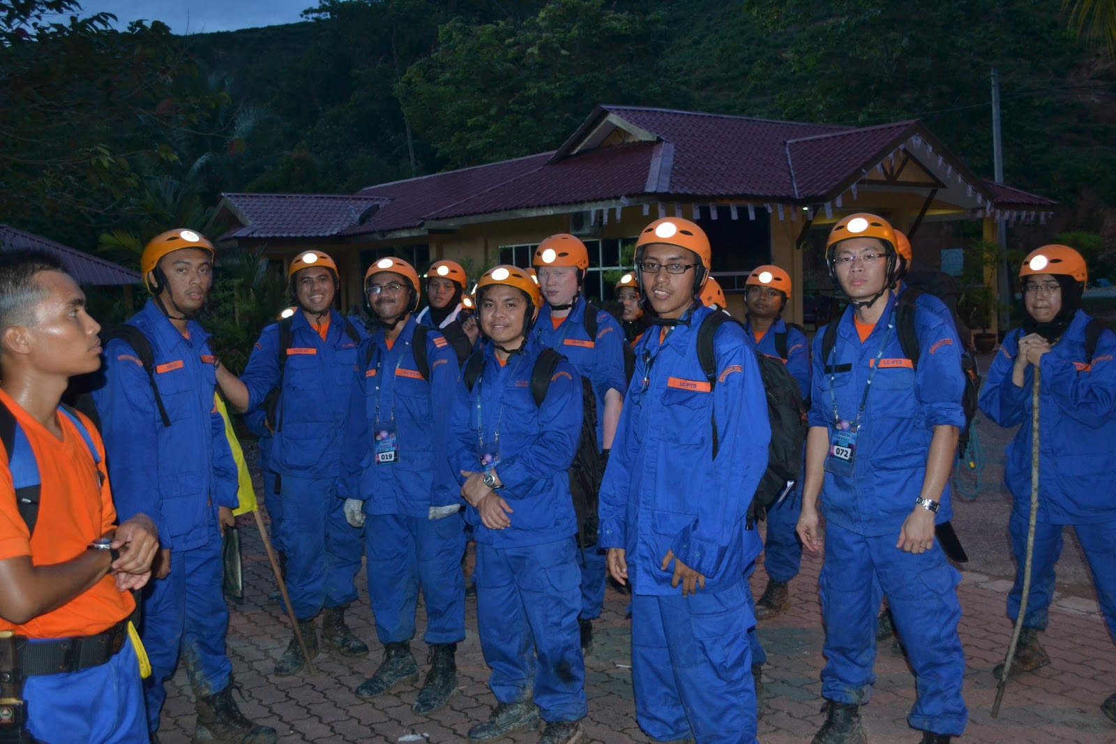 Civil Defence of Malaysia ( CDEF ): Malaysia Civil Defence Rescue Course