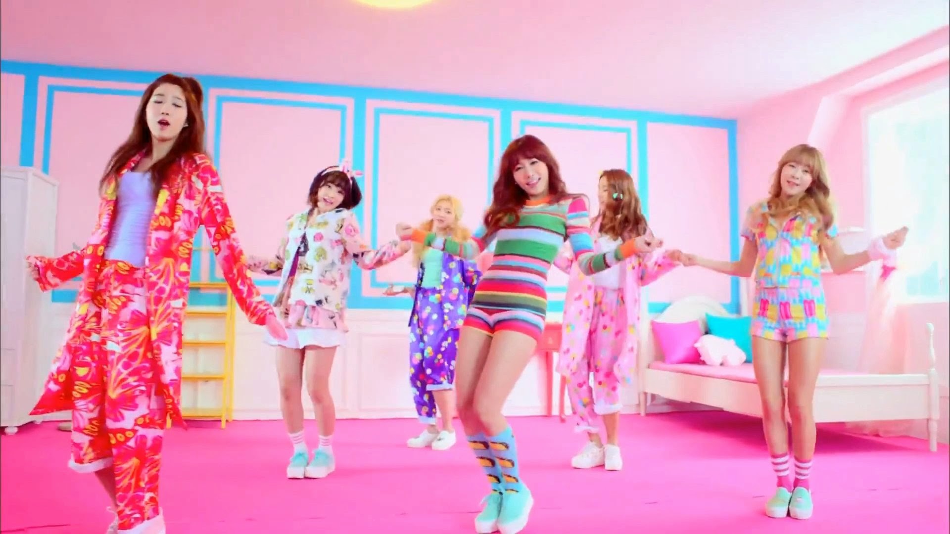 LABOUM: Sugar Sugar MV και who-is-who | I say myeolchi // k-pop in greek
