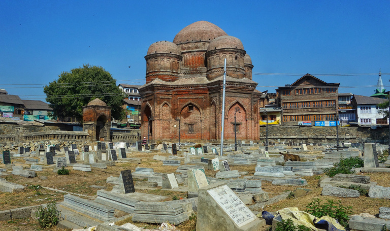 CHINAR SHADE : SULTAN ZAIN UL ABDIN'S TOMB IN DOWN TOWN SRINAGAR , KASHMIR