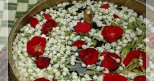 Seni Merangkai Bunga dan Floral