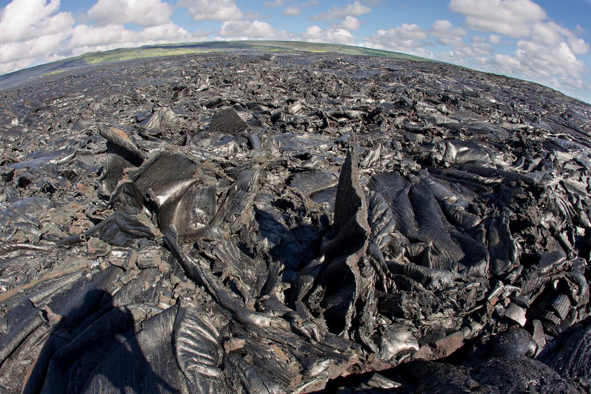 HAWAIIAN LAVA DAILY: Pulama Pali lava flow today ~and~ 2011 lava flow ...
