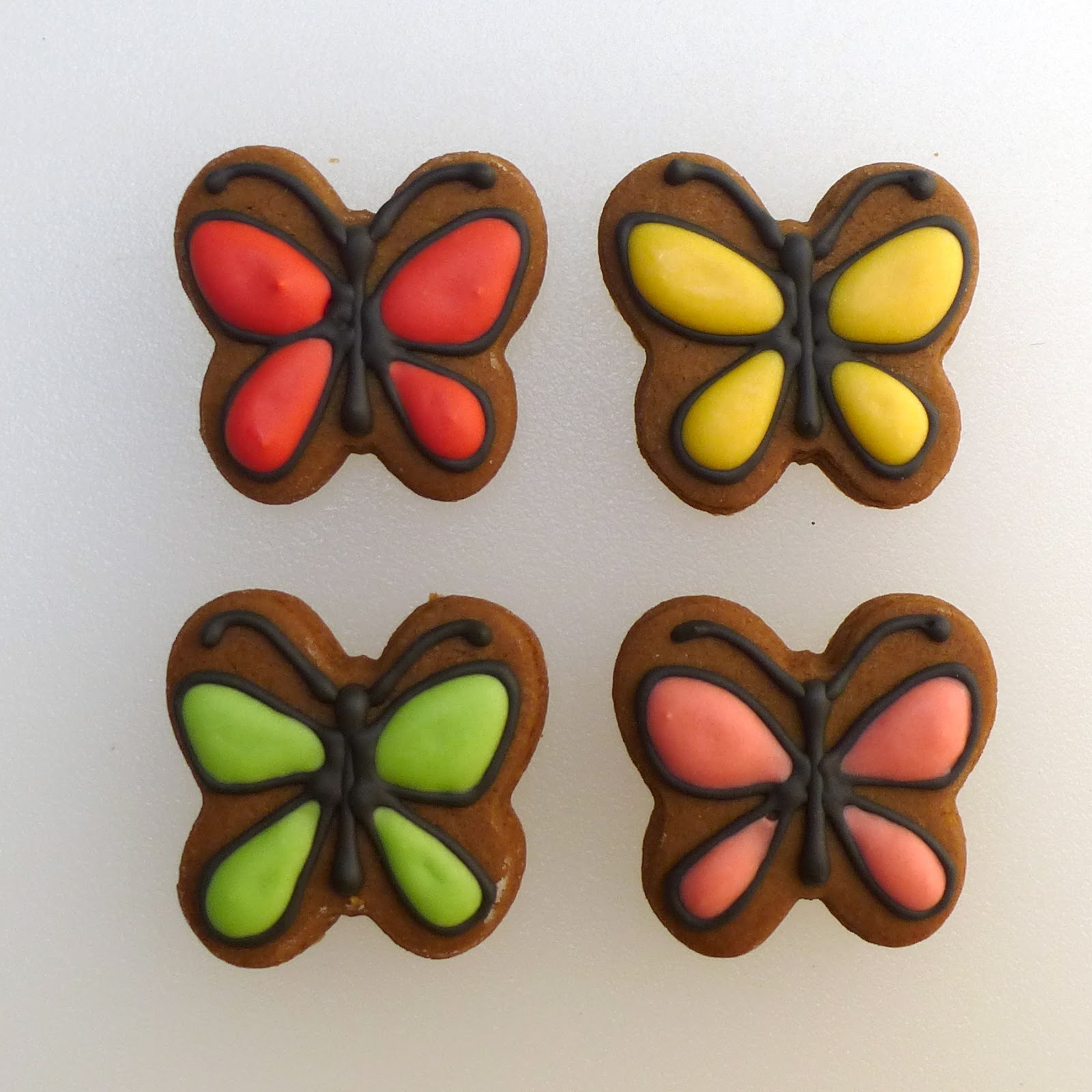 THE GINGER COOKIE: BUTTERFLIES by Nina