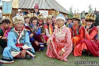 Infographics, Maps, Music and More: Cumania