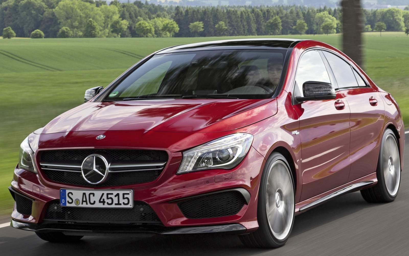 Mercedes CLA e GLA 45 AMG ganham motor de 381 cv