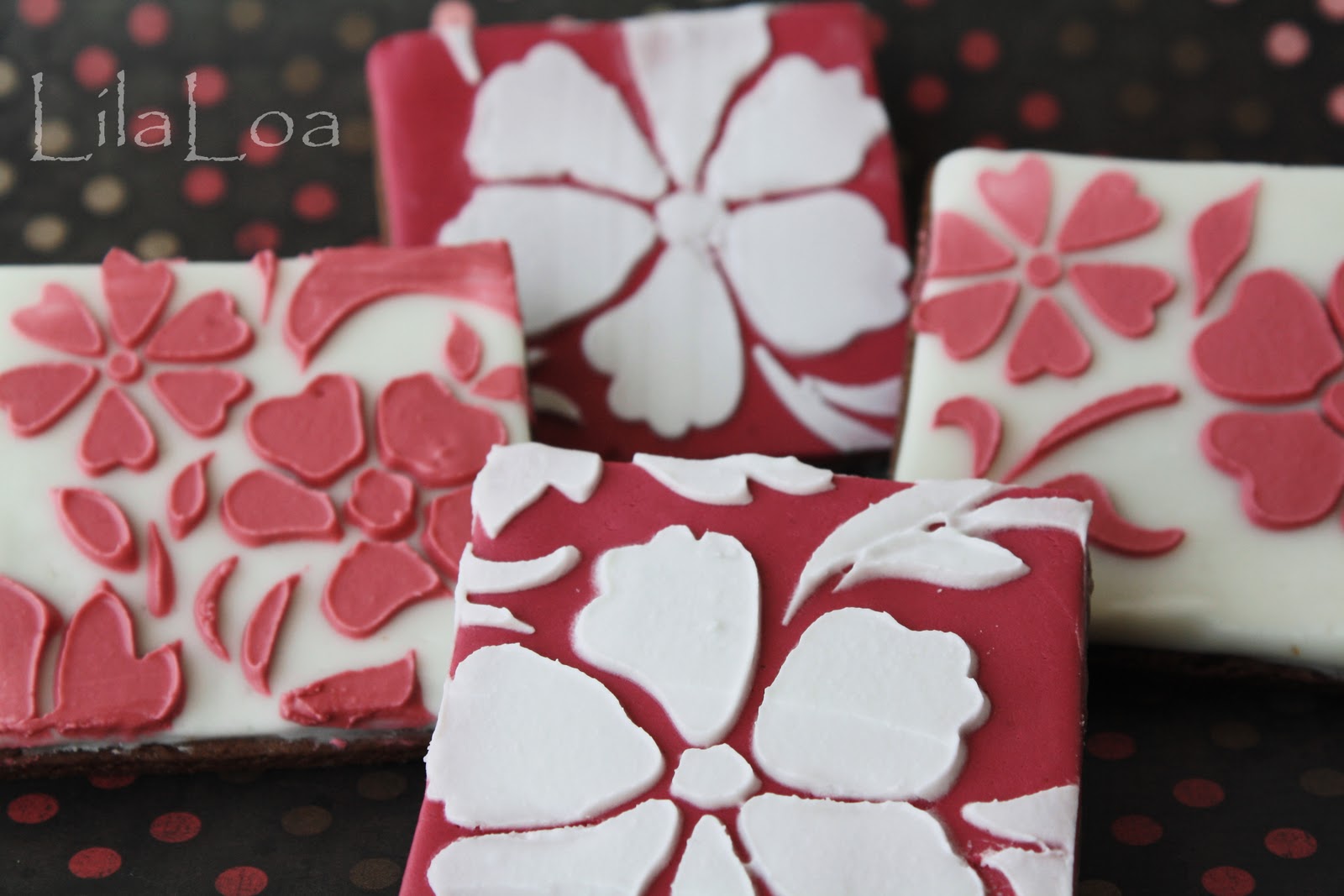 Using A Stencil On A Cookie using-a-stencil-on-a-cookie