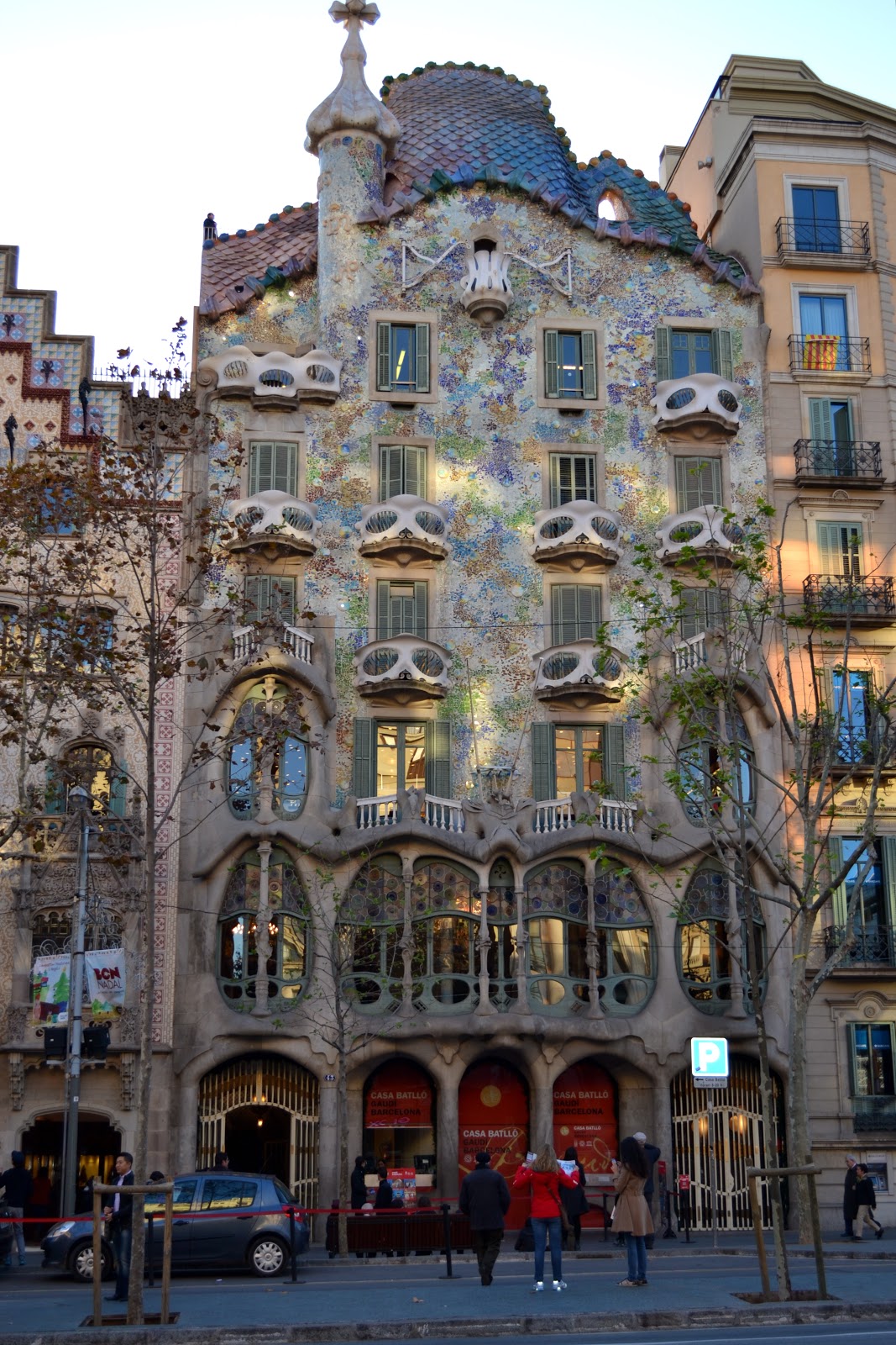 kayni's corner cafe: Gaudi's Casa Batllo And Casa Mila