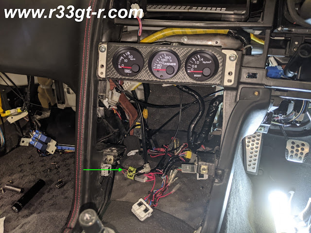 One Man's Lonely Adventures In His R33 Skyline GT-R: Modernizing the ...