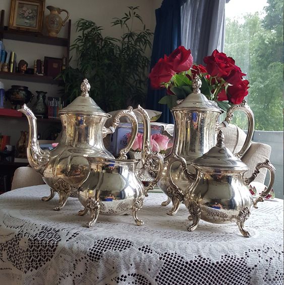 Eye For Design: Decorate And Entertain With Silver Tea Services