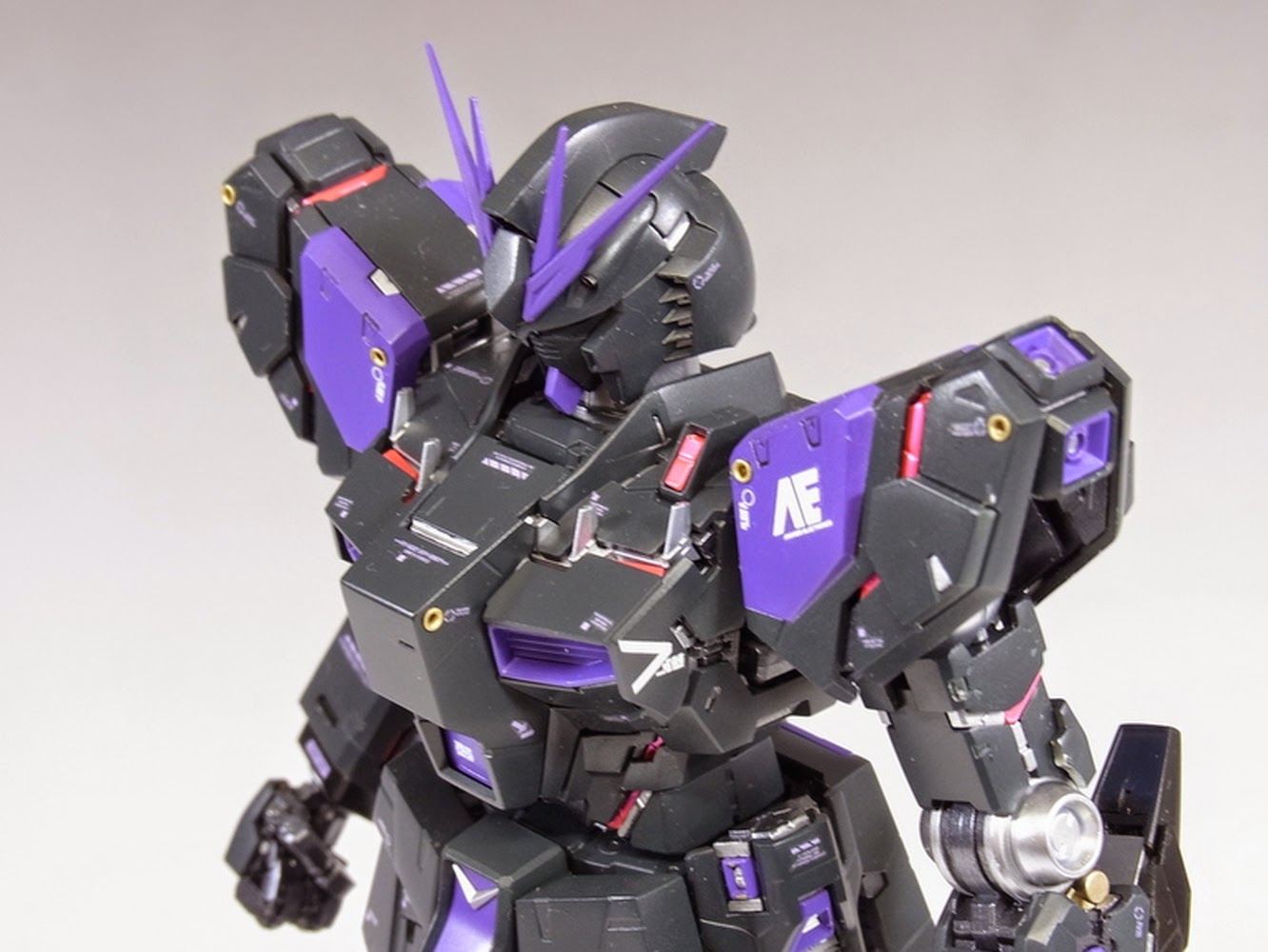 Custom Build: MG 1/100 nu-Gundam "Prototype Psycho Frame"