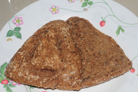 my discovery of Bread: Flaxseed Triangles