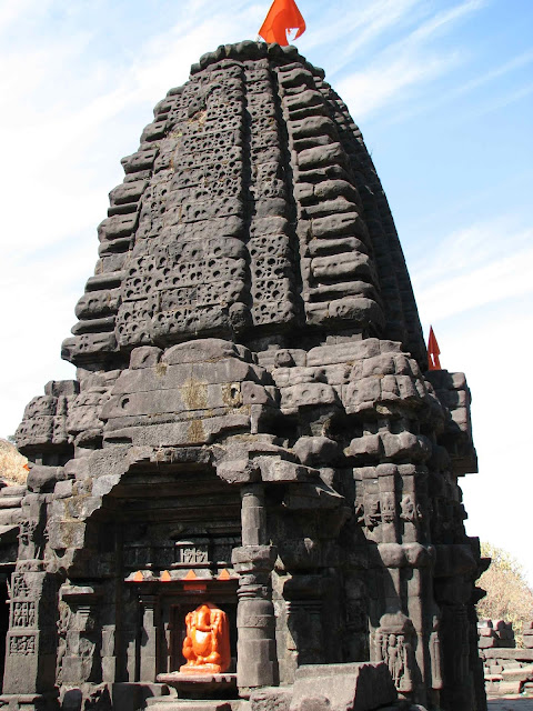Harishchandragad Fort Trek : Trek Maharashtra