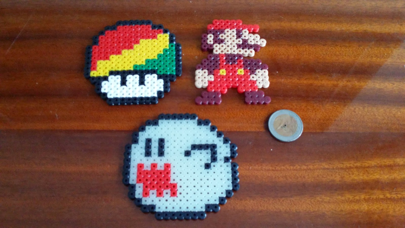 Historias de un saltimbanqui: Hama Beads: El mundo en 8 Bits