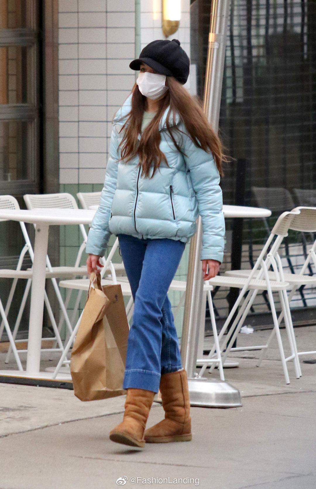 All about Suri Cruise : 2021.01.01 - Suri spotted out for a shopping in ...