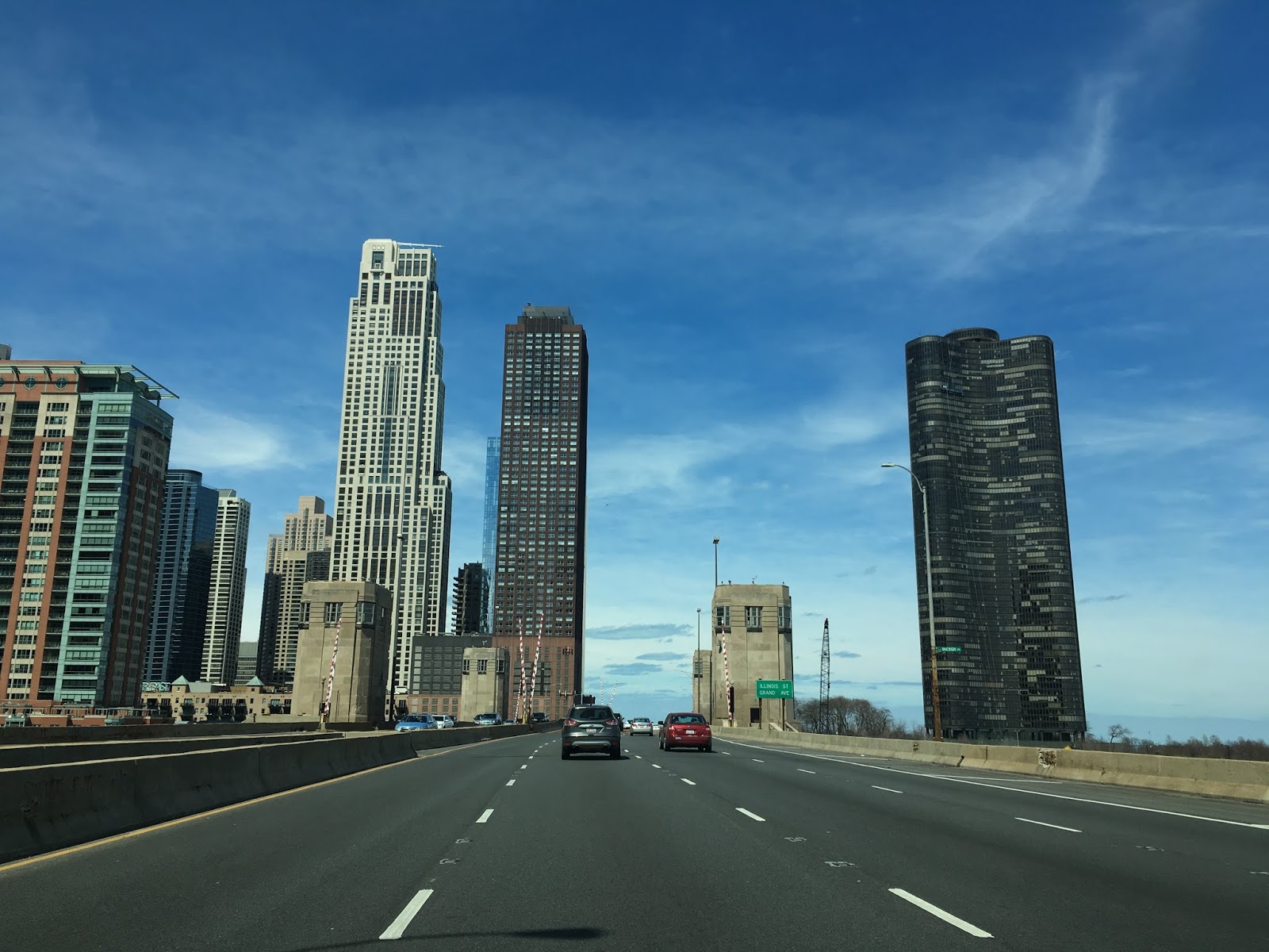 US Route 41 on Lake Shore Drive (Interstate 55 north to the Link Bridge)