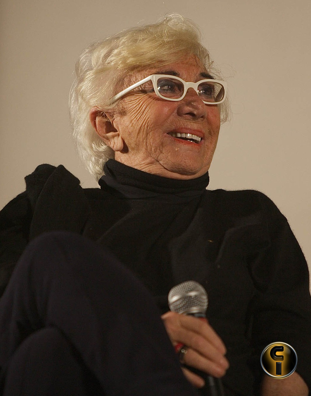 CULTURALMENTE INCORRECTO: “La Seducción de Mimi”: El Humor Como Crítica ...