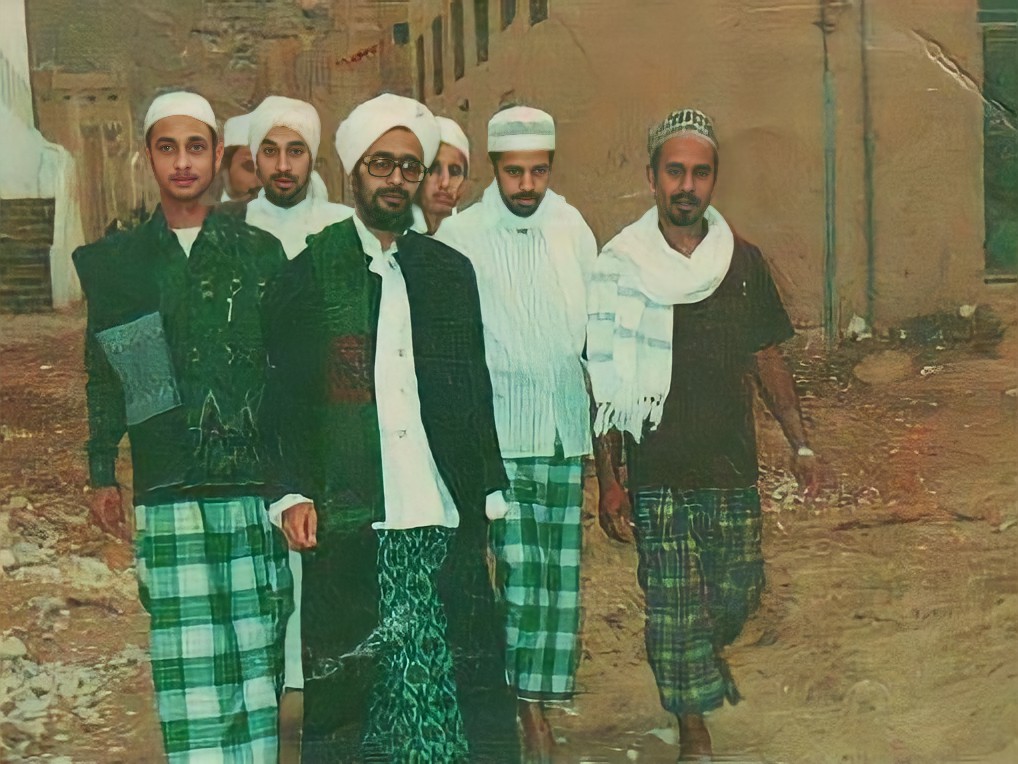 Kumpulan Foto Masa Muda Habib Munzir al-Musawa - Santrijagad