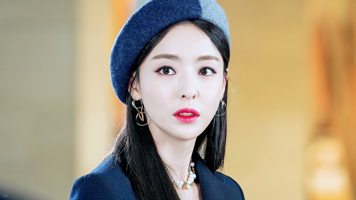 √ Biodata dan Profil Lee Da Hae - Riwayatmu