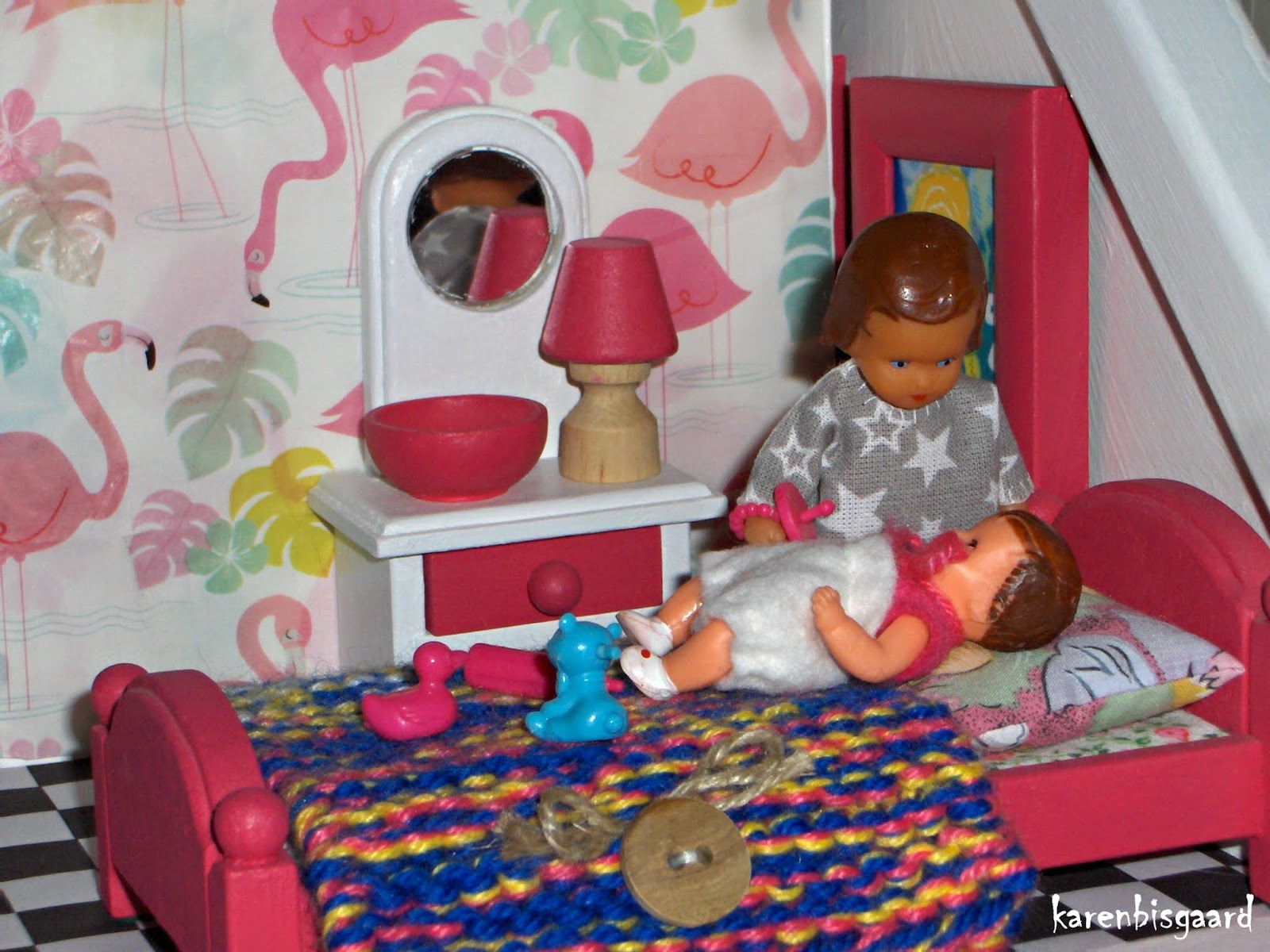 Karen s Vintage Dolls Photography Babysitting In MY HOME Dollhouse karen-s-vintage-dolls-photography-babysitting-in-my-home-dollhouse