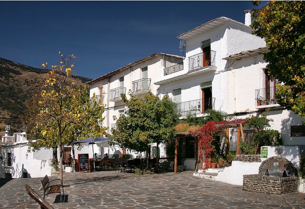 MIL Y UNA HISTORIAS : Capileira (Granada)