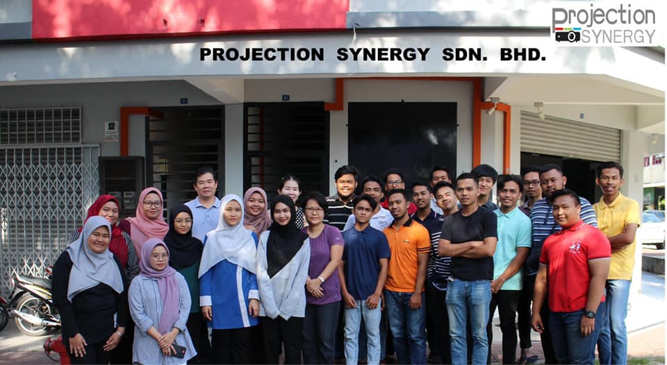 PROJECTOR RENTAL SERVICE