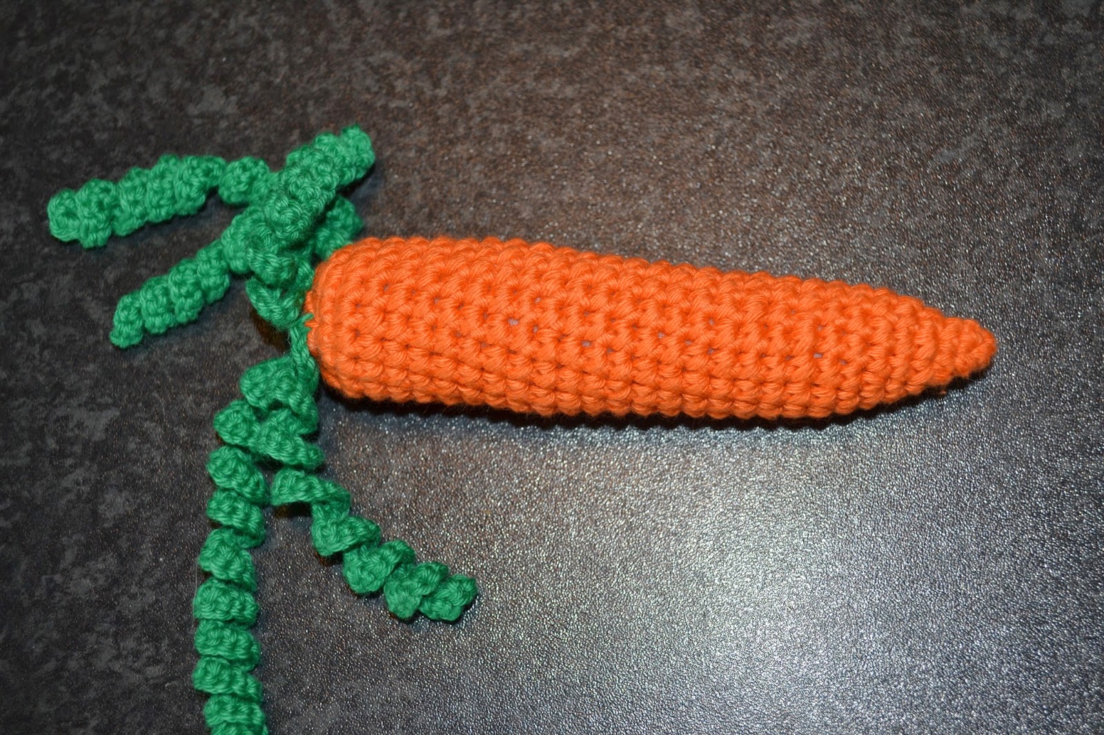 En elefant: Hæklende legemad og andet til legekøkkenet