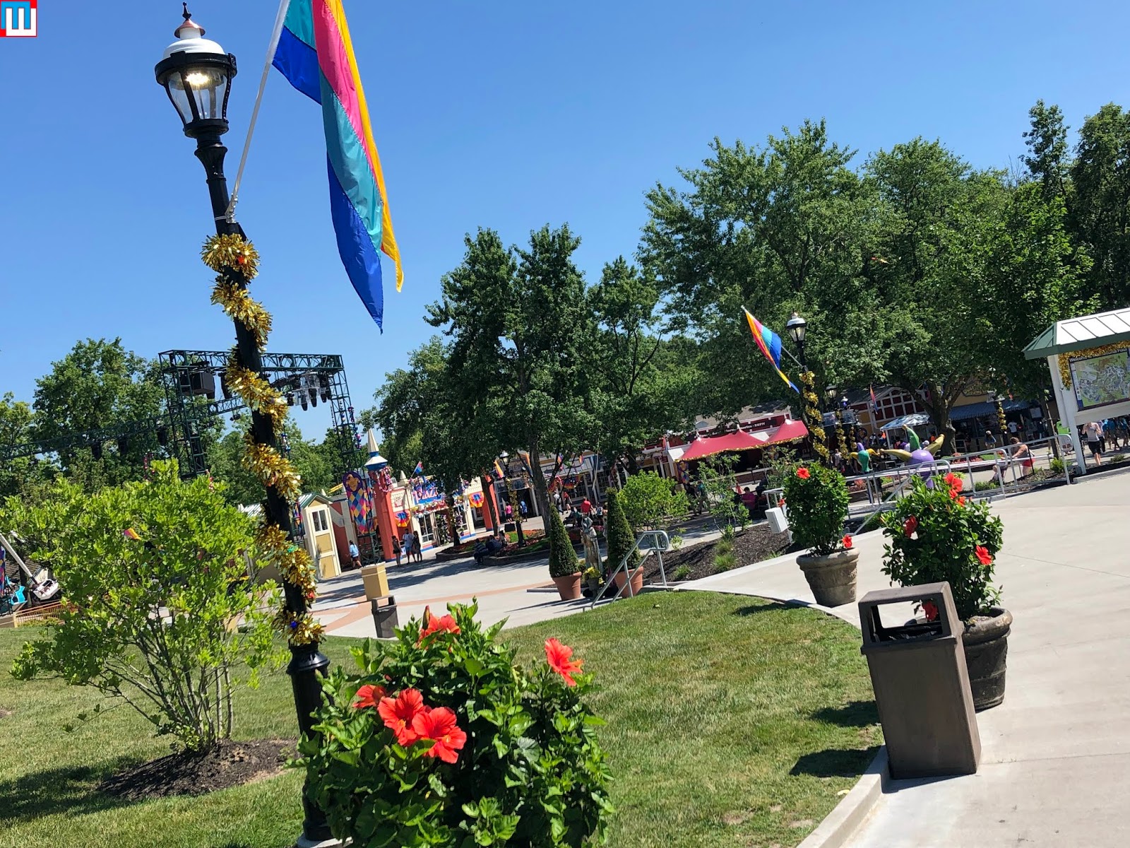 MidwestInfoGuide: Grand Carnivale (Worlds of Fun)