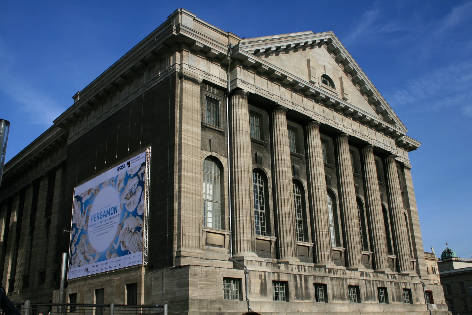 Life is a journey: Pergamon Museum, Berlin : museum management challenges