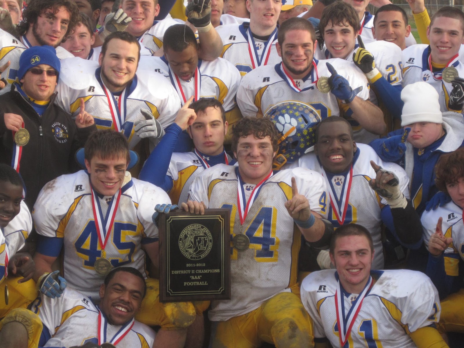 Valley View Football: A Community Like No Other - Average Joe's Sports