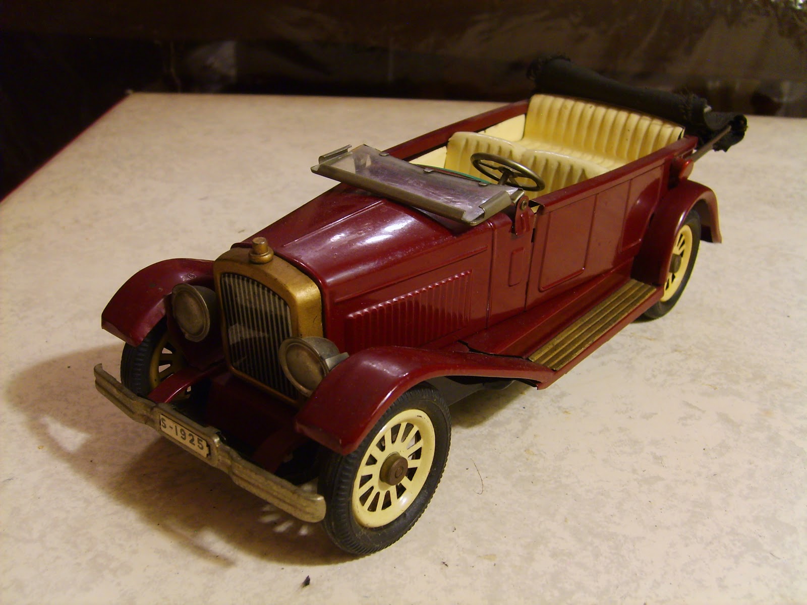 Finding Beauty in Ephemera: Japanese Tin Toy Vehicles, Part 4