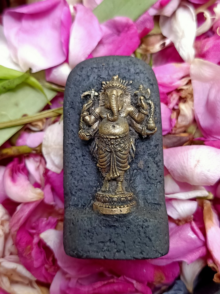 KUNINGAN BATU ARCA GANESHA ~ Jimat Azimat | Batu Mustika Geliga | Keris ...