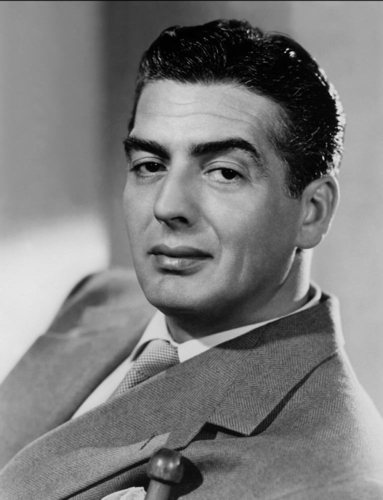 Laura's Miscellaneous Musings: A Birthday Tribute to Victor Mature