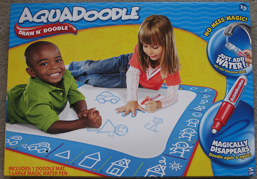 AquaDoodle Magic Water Pen | Comel Lote Collections