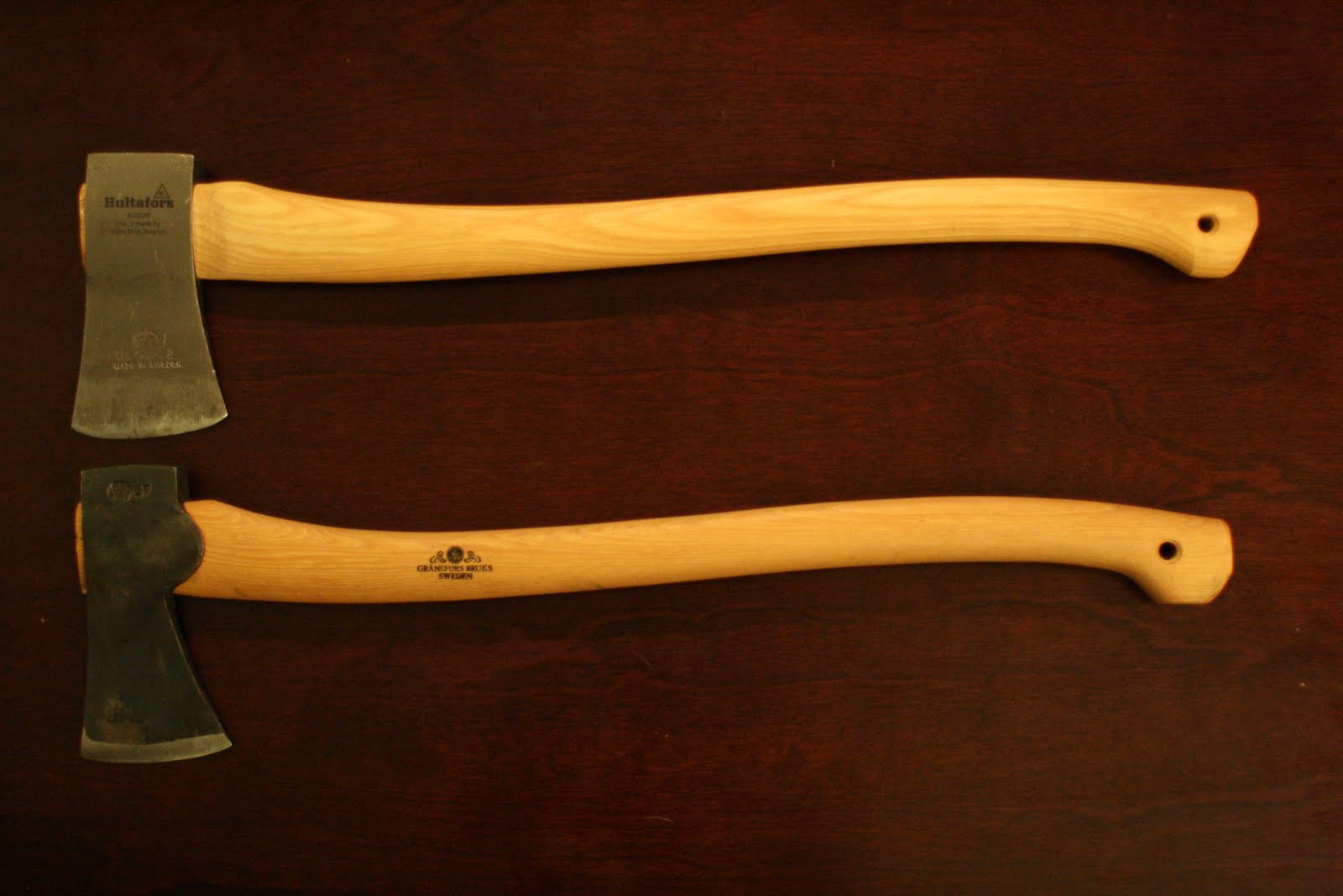 Wood Trekker: Hultafors/Hults Bruk Agdor Axe HY 10-0,9 SV Review