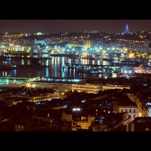 Algeria الجزائر: الجزائر العاصمة في الليل Algiers by night