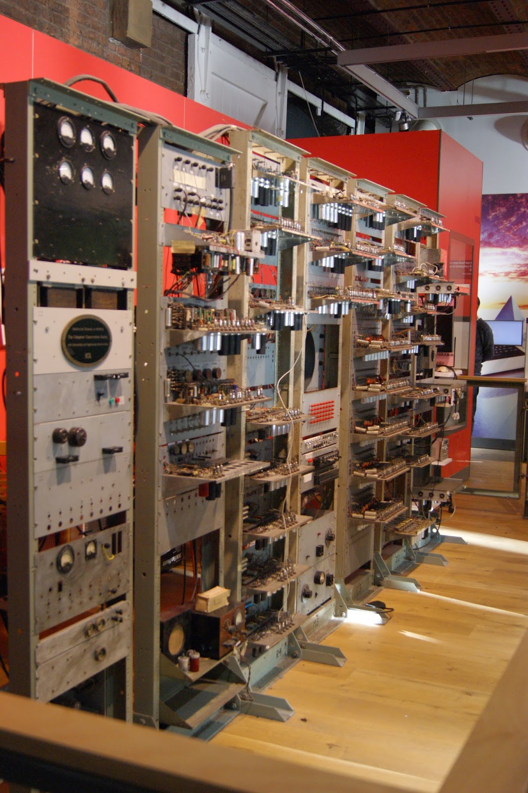 A flying visit to Manchester....(PICTURE HEAVY...) - Frills 'n' Spills