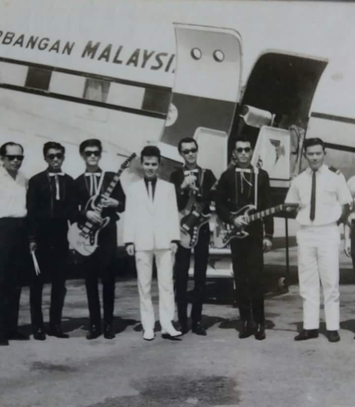 .: Martin Ong n The Swallows - Sibu/Sarawak's Cliff Richard n Shadows