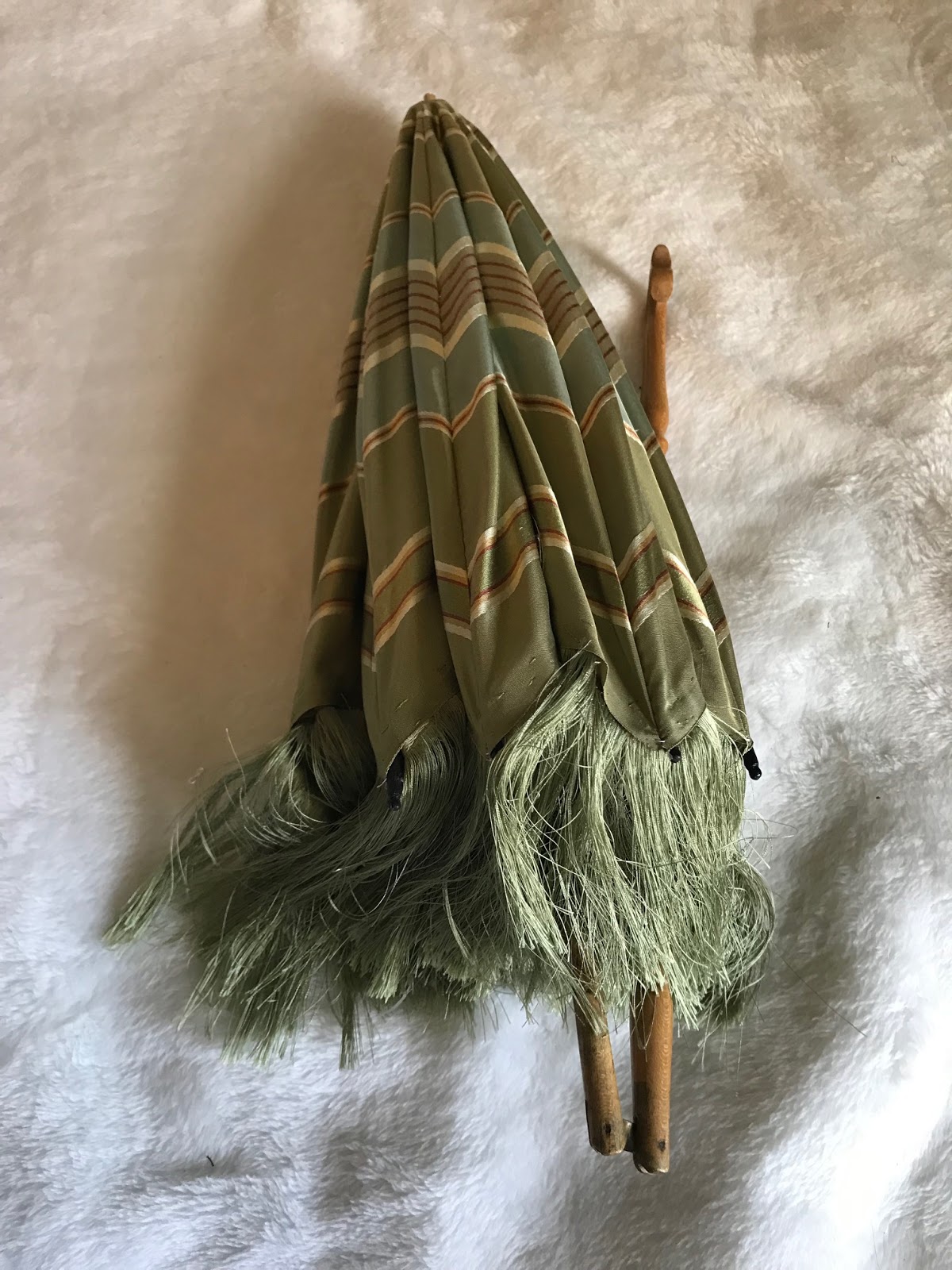 A Time in History: Four English Parasols