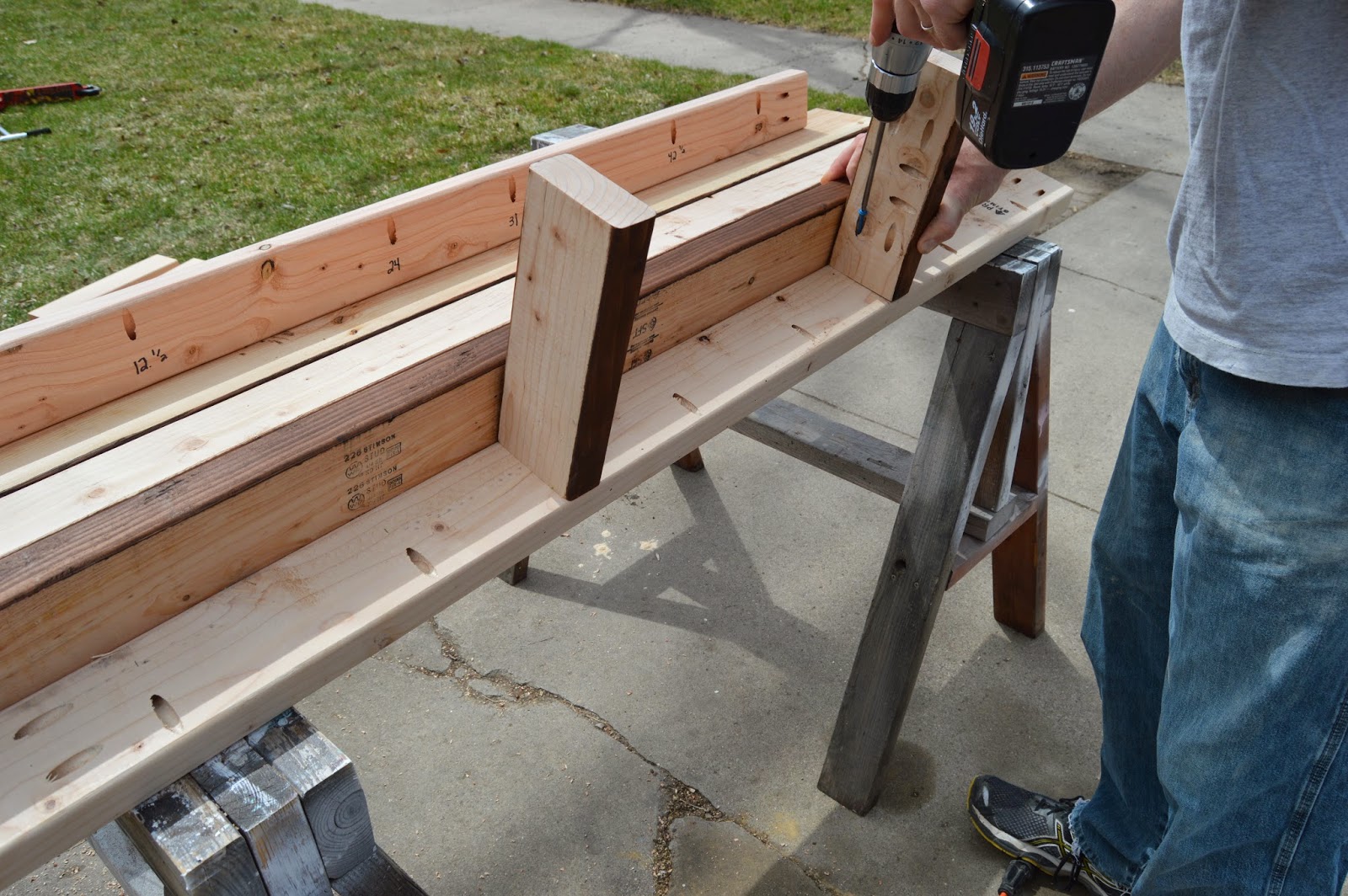 KRUSE'S WORKSHOP: Simple Indoor/Outdoor Rustic Bench Plan