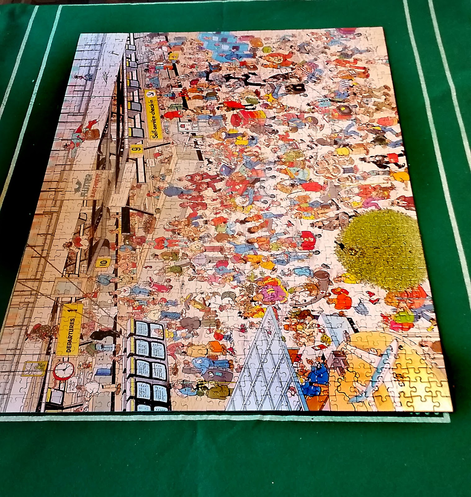 Blått träd och puzzlet klart...