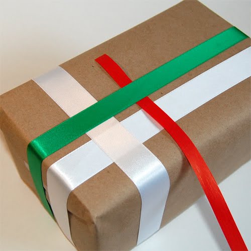 The Craftinomicon: Gift Wrap: Ribbon Plaid