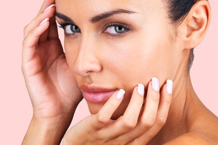 Acido Ialuronico: Iniezioni e bisturi per risollevare le guance