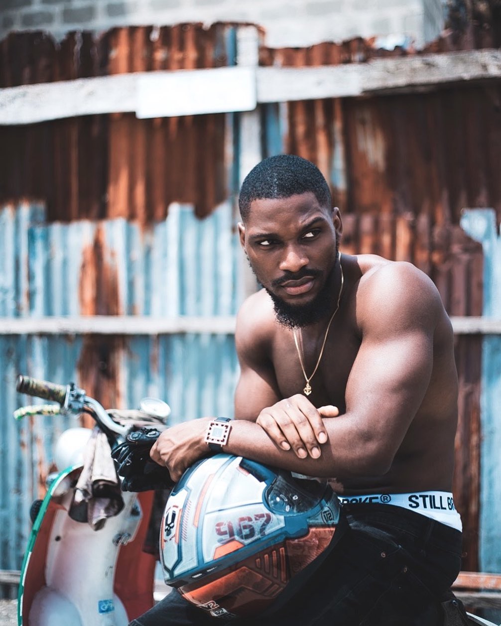 Instagram : Tobi Bakre Instagram Page Account Profile Handle tobibakre