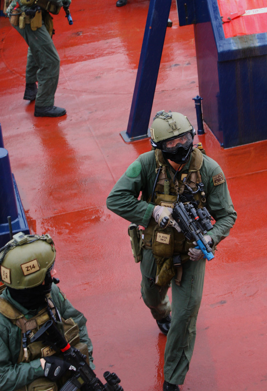 Australian Clearance Diving Team One (AUSCDT 1) On Training Mission ...