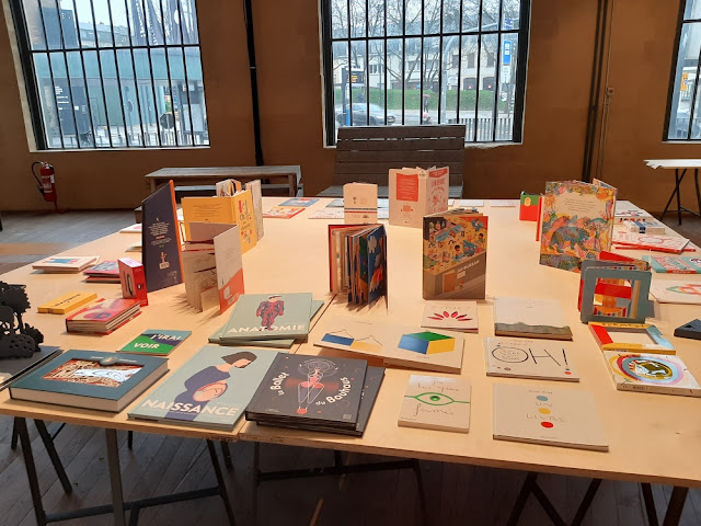 milimbo: Augmented Books