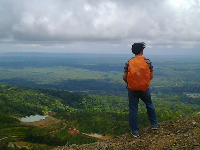 Cahaya Roma: Gunung Api Purba dan Embung Langgeran (Tempat yang Indah ...